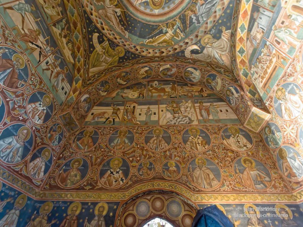 Romanian Painted Monasteries | A Slice of Everyday Life in Entre-deux-Eaux